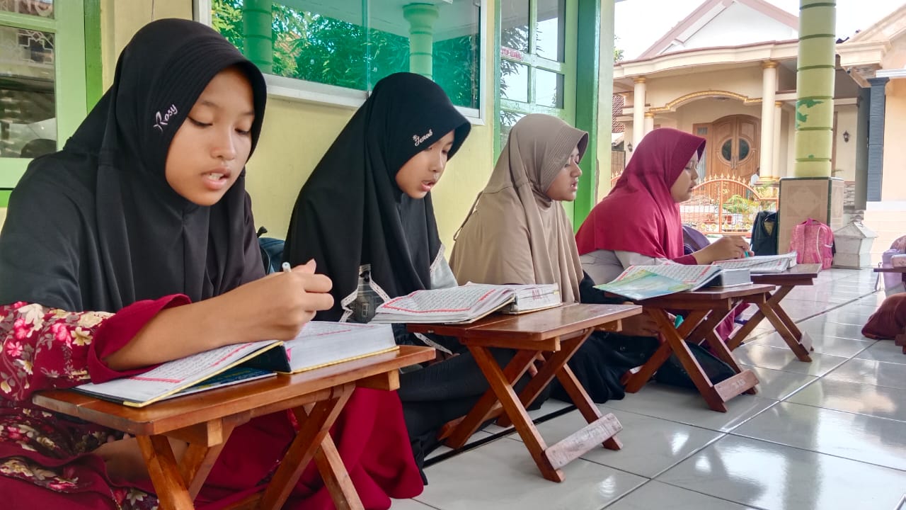 Baca Simak, Sebuah Metode Belajar Quran di Tpa Alba - Tpa Alba